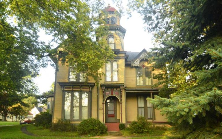 Deer Park | Historic Louisville Guide